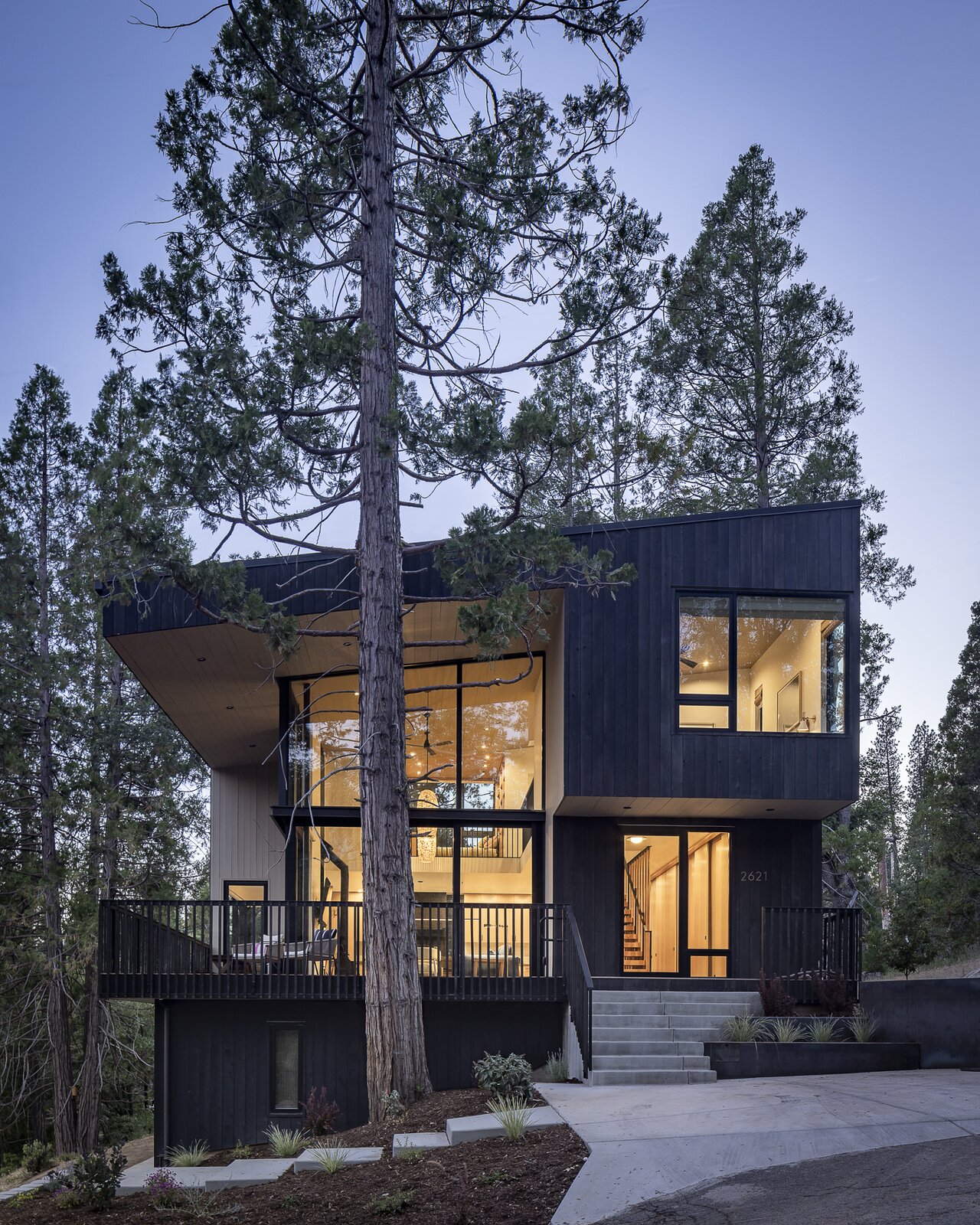 Photo 2 of 13 in Yosemite Cabin by Prentiss + Balance + Wickline ...