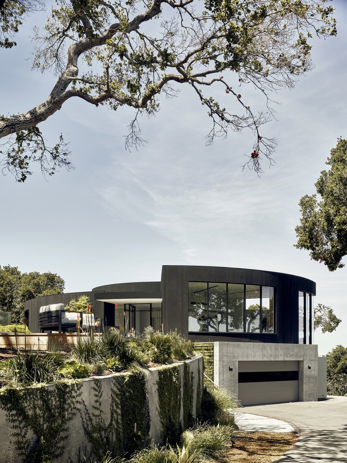 Photo 10 of 23 in A Bold Circular Home Radiates Outward From Its ...