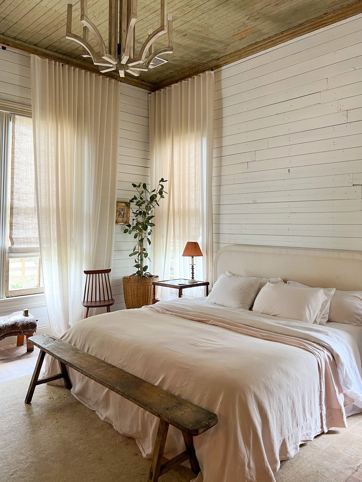 Photo 5 of 6 in A Texas Designer Gives an 1898 Folk Victorian a New ...