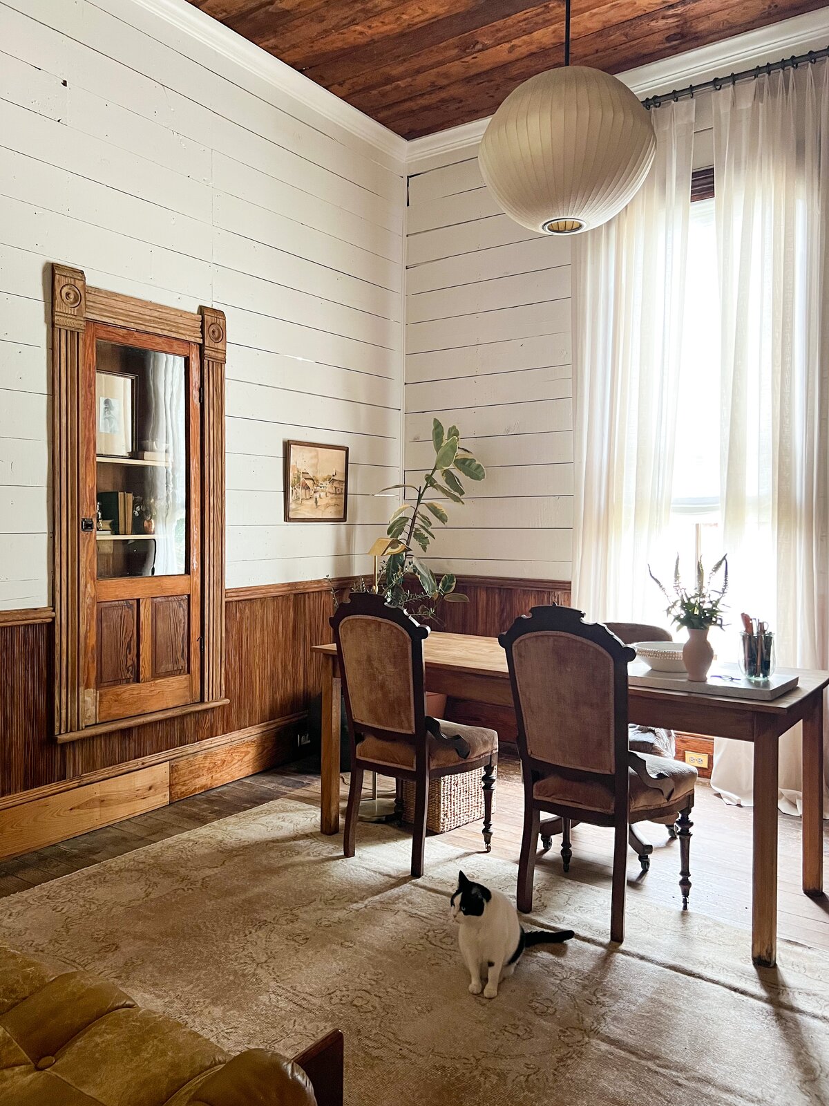 Photo 4 of 6 in A Texas Designer Gives an 1898 Folk Victorian a New ...