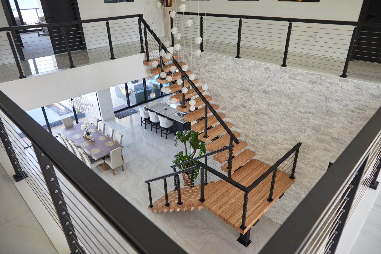 Photo 6 of 10 in Make a Floating Staircase the Centerpiece of Your Home ...