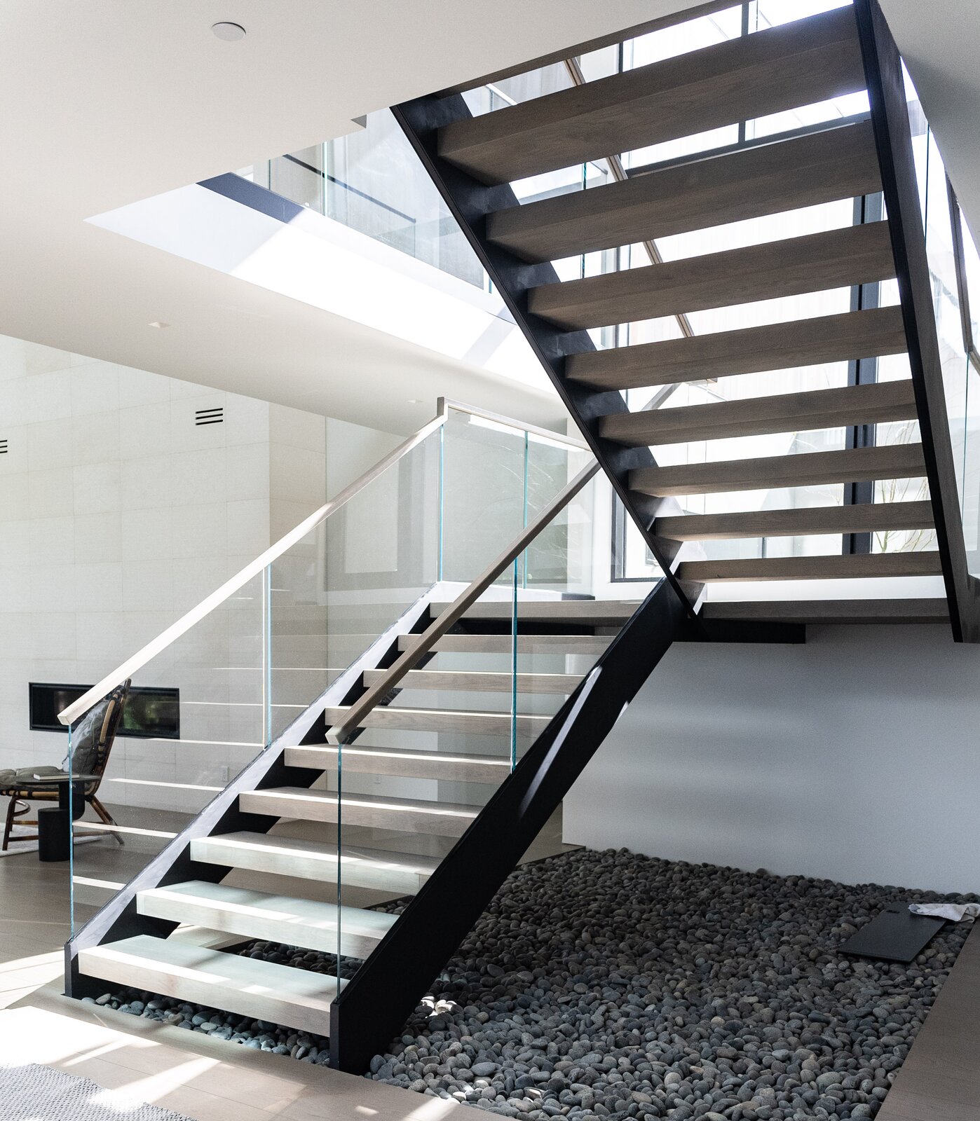 Photo 5 of 10 in Make a Floating Staircase the Centerpiece of Your Home ...