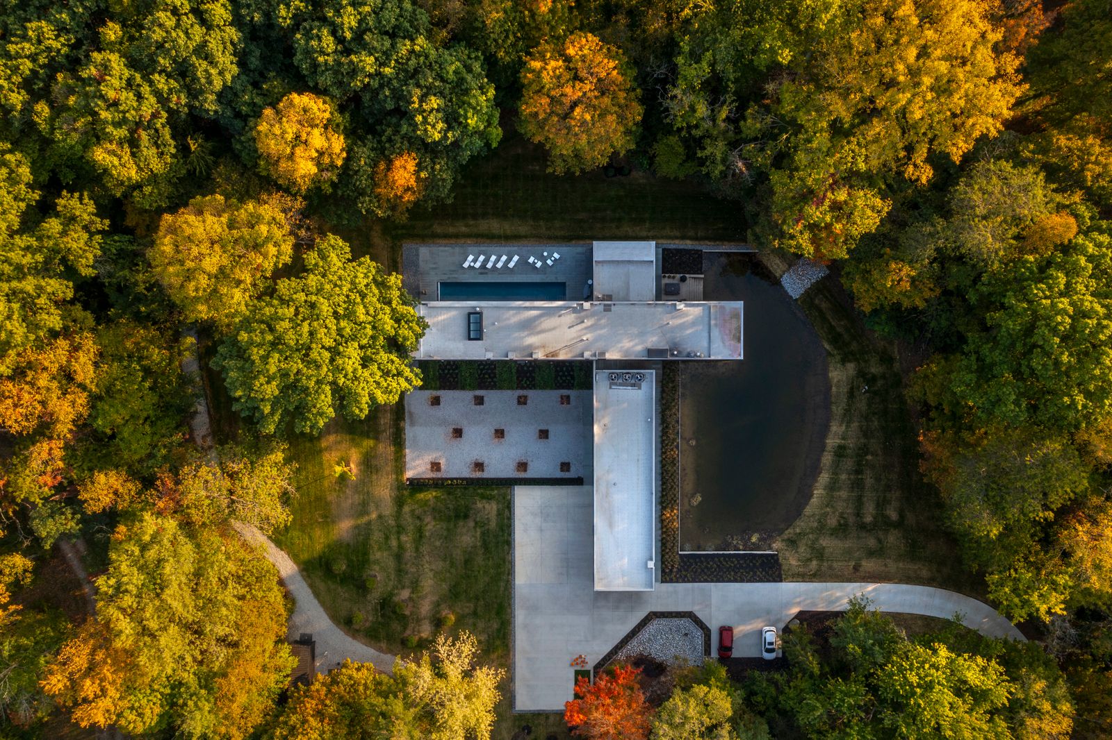 Photo 2 of 9 in This Plus Sign-Shaped Home in Central Indiana Knows All ...