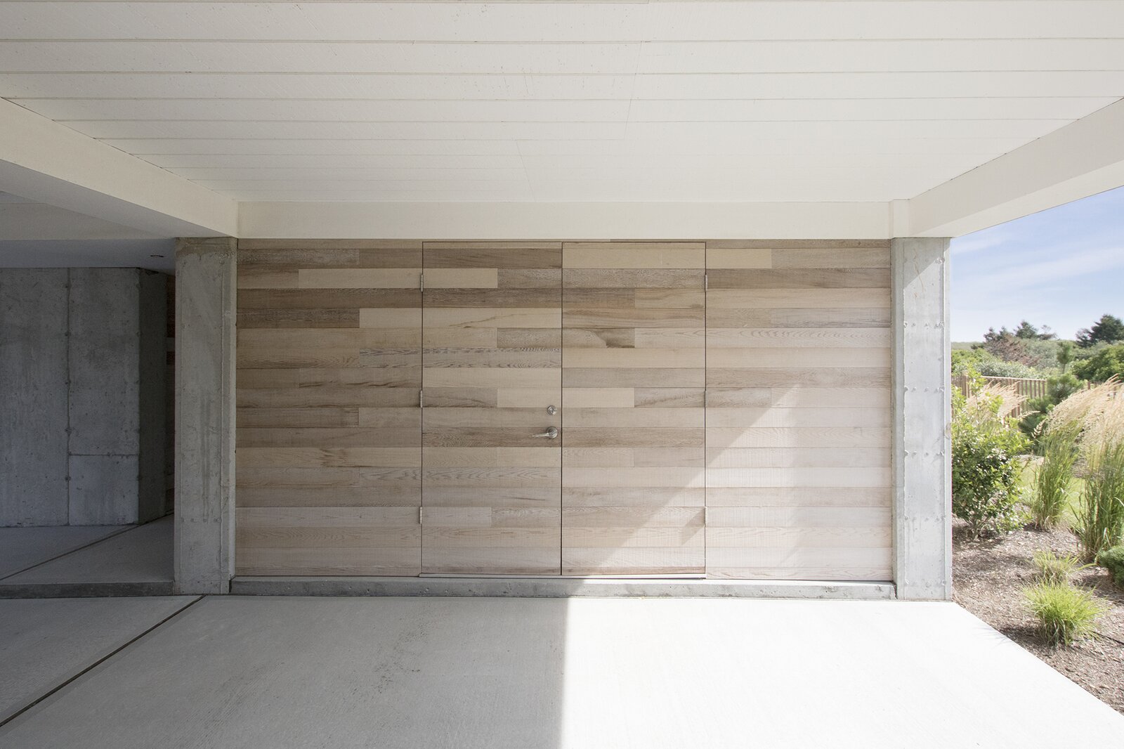 Photo 18 of 22 in Lido Beach House II by Resolution: 4 Architecture - Dwell