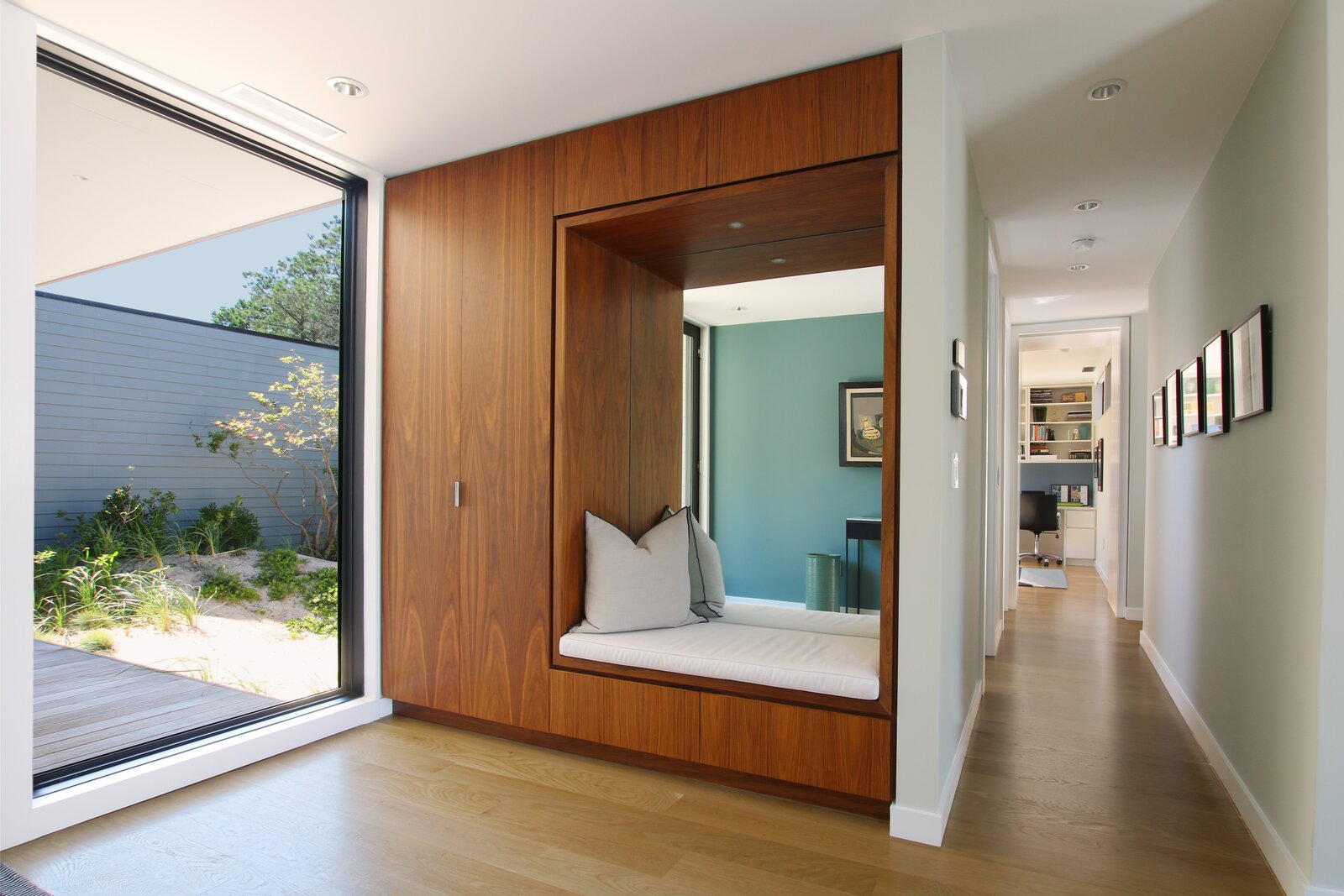Photo 1 of 24 in Whalers Residence by Resolution: 4 Architecture - Dwell