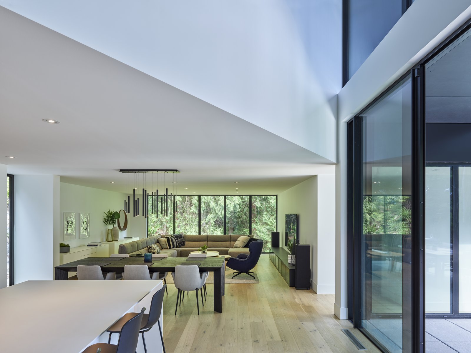 Photo 5 of 7 in This V-Shaped House’s Front Courtyard Opens Up to the ...