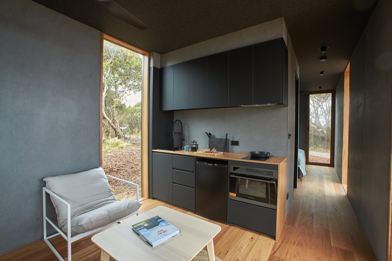 Photo 4 of 9 in This Flat-Pack Prefab Is Designed With Remote Living in ...