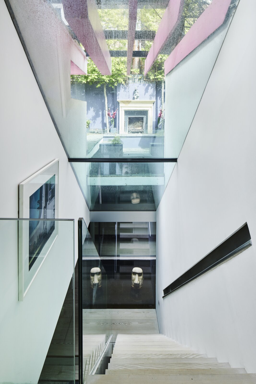 Photo 5 of 17 in A London Mews Home With a Subterranean Dance Floor ...