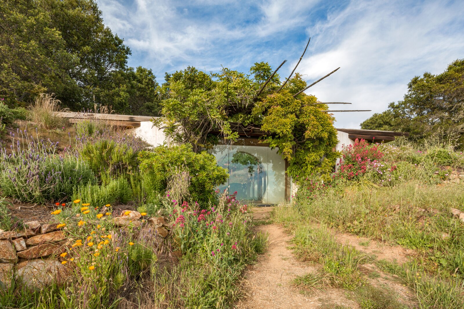 Photo 9 of 14 in The Home of “The Man Who Built Big Sur” Lists for $7M ...
