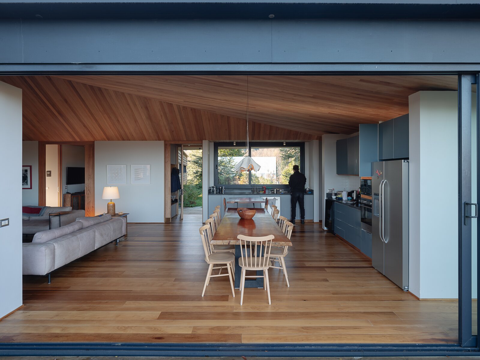 Photo 11 of 17 in A T-Shaped Cabin Hugs a Forested Hillside in Chile ...