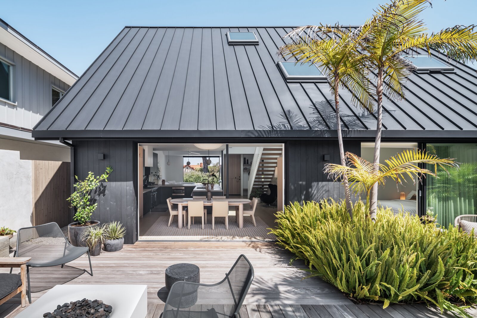 Photo 12 of 14 in This L.A. Home Hides a Second Story Beneath Its ...