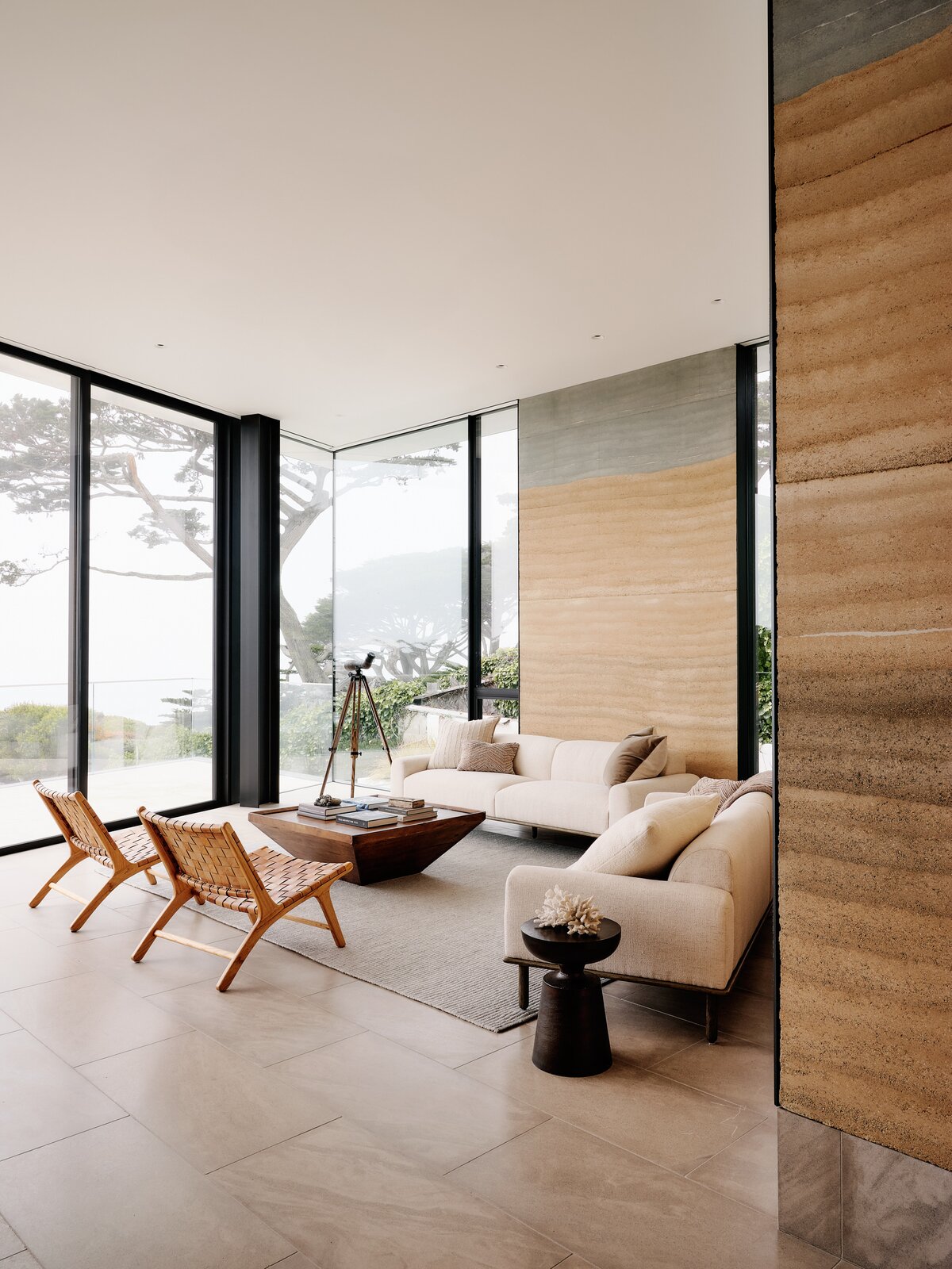 Photo 2 of 13 in A California Retreat Has Walls Made Out of the Beach ...