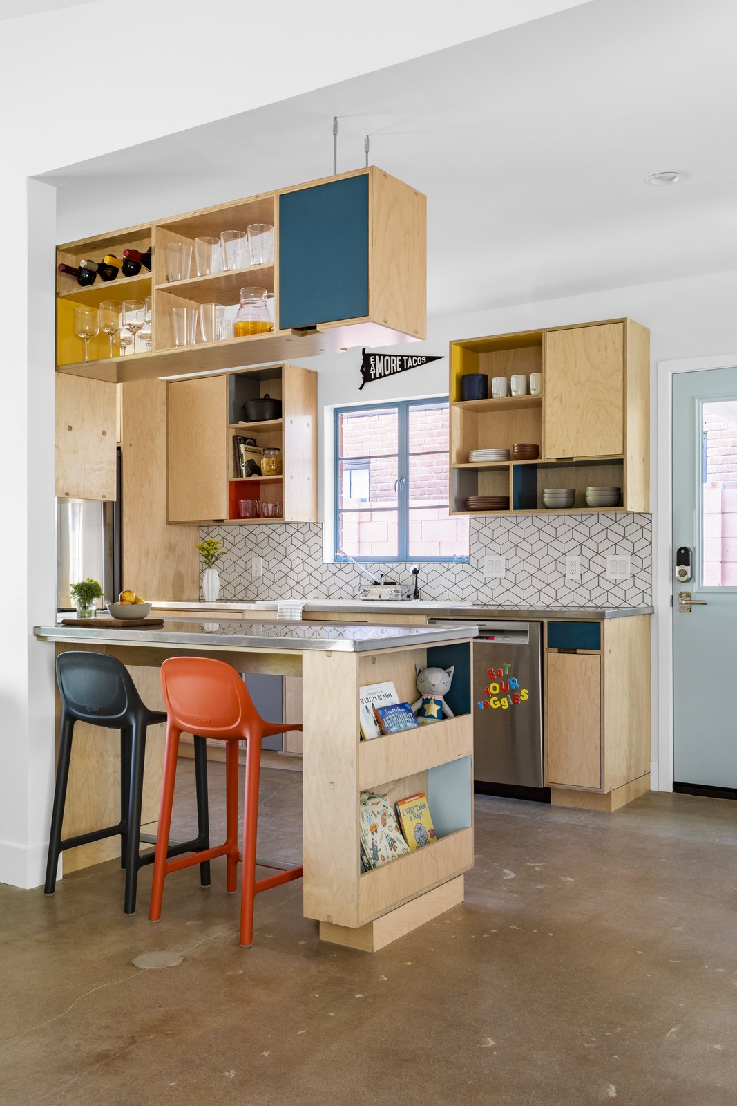 Photo 5 of 13 in This Renovated Phoenix Bungalow Is Bursting With Color ...