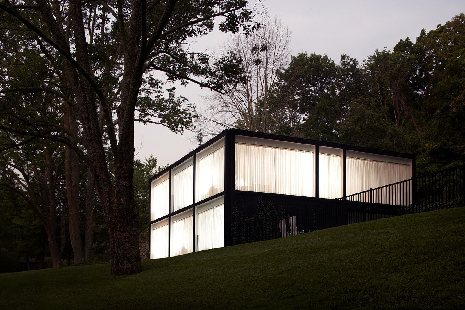 Photo 8 of 11 in Glass Takes Center Stage in These 10 See-Through Homes ...