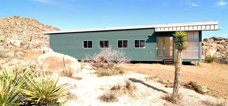 Photo 3 of 9 in 9 Modern Prefabs in the Desert from Eco-Friendly ...