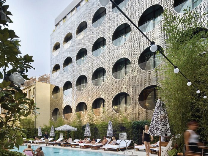 Photo 7 of 9 in 8 Outstanding Examples of Round Windows in Modern Homes ...