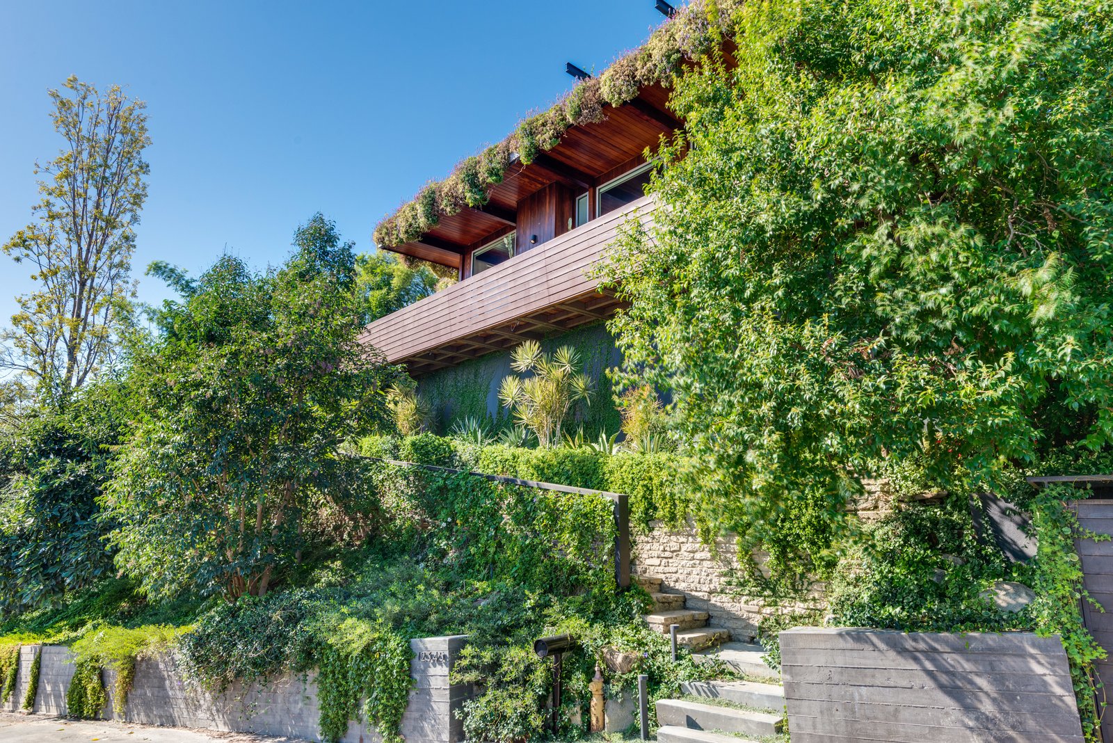 Photo 24 of 50 in 50 Best Midcentury Home Renovations That Honor Their ...