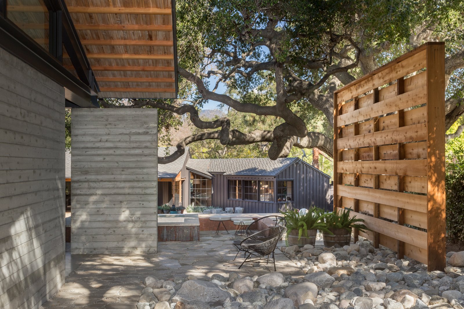 Photo 18 of 23 in A Private California Compound Hits the Market at $5M ...