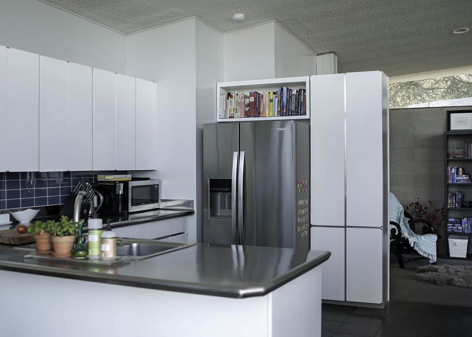 Photo 6 of 13 in A 1958 Midcentury With Stunning L.A. Views Lists For ...