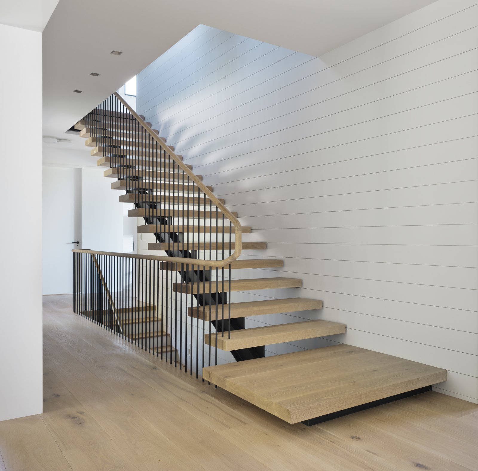 Photo 8 of 18 in Two Cedar-Clad Structures Form a Unique Montauk ...