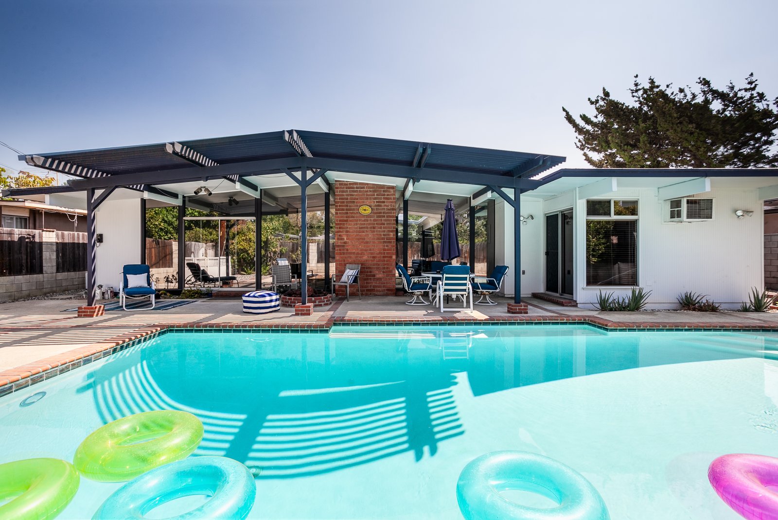 Photo 13 of 13 in Grab This Orange County Eichler For $1M - Dwell