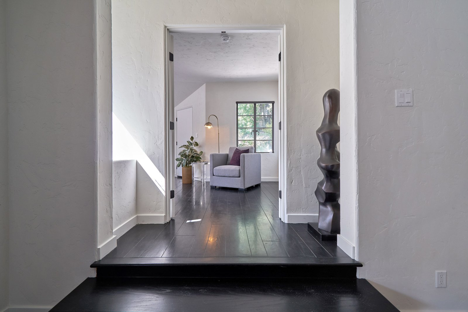 Photo 16 of 20 in Snatch Up James Dean's Former Hollywood Home For $4M ...