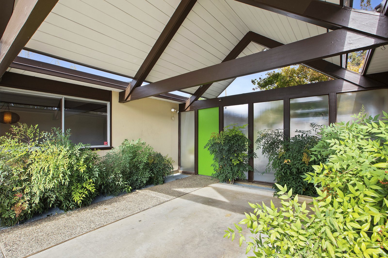 Photo 2 of 13 in A Double A-Frame Eichler in the Bay Area Asks $925K ...