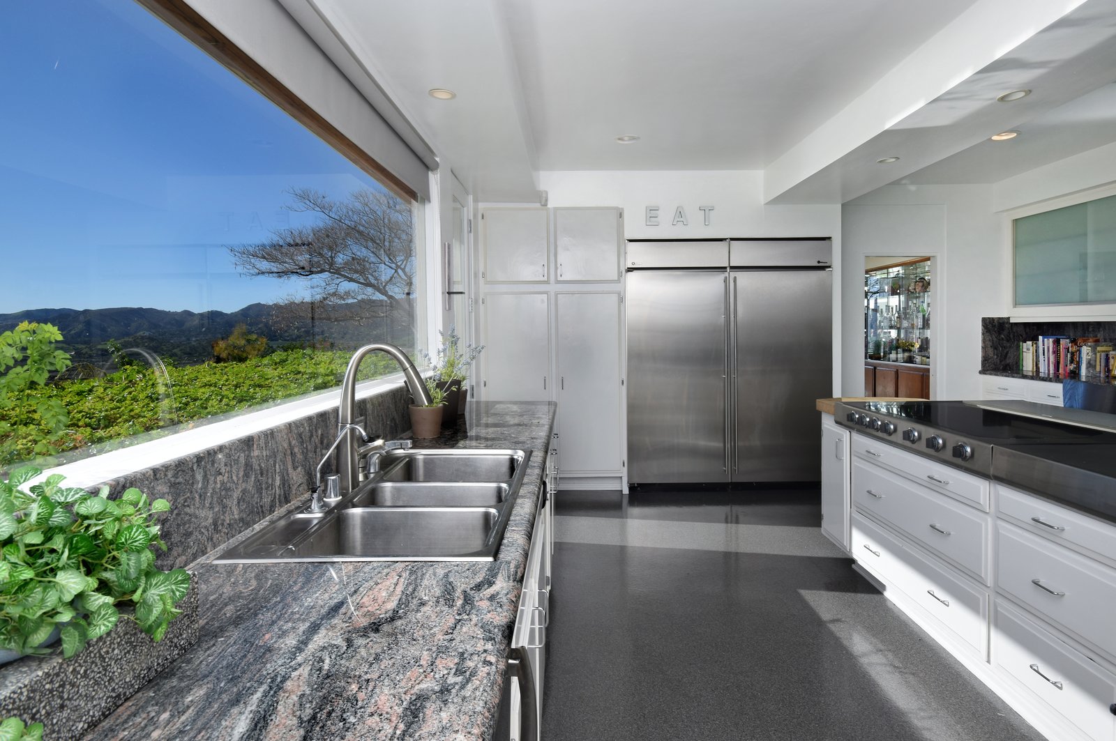 Photo 11 of 15 in Frank Sinatra’s Legendary Midcentury Is Back on the ...