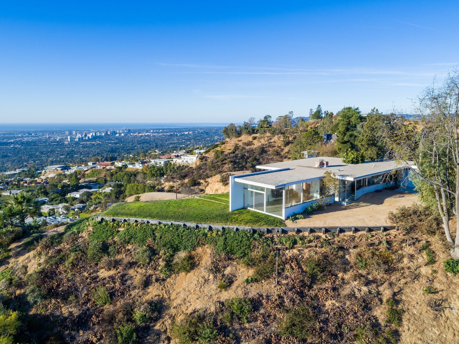Photo 3 of 5 in Richard Neutra's Iconic Chuey House Hits the Market For ...