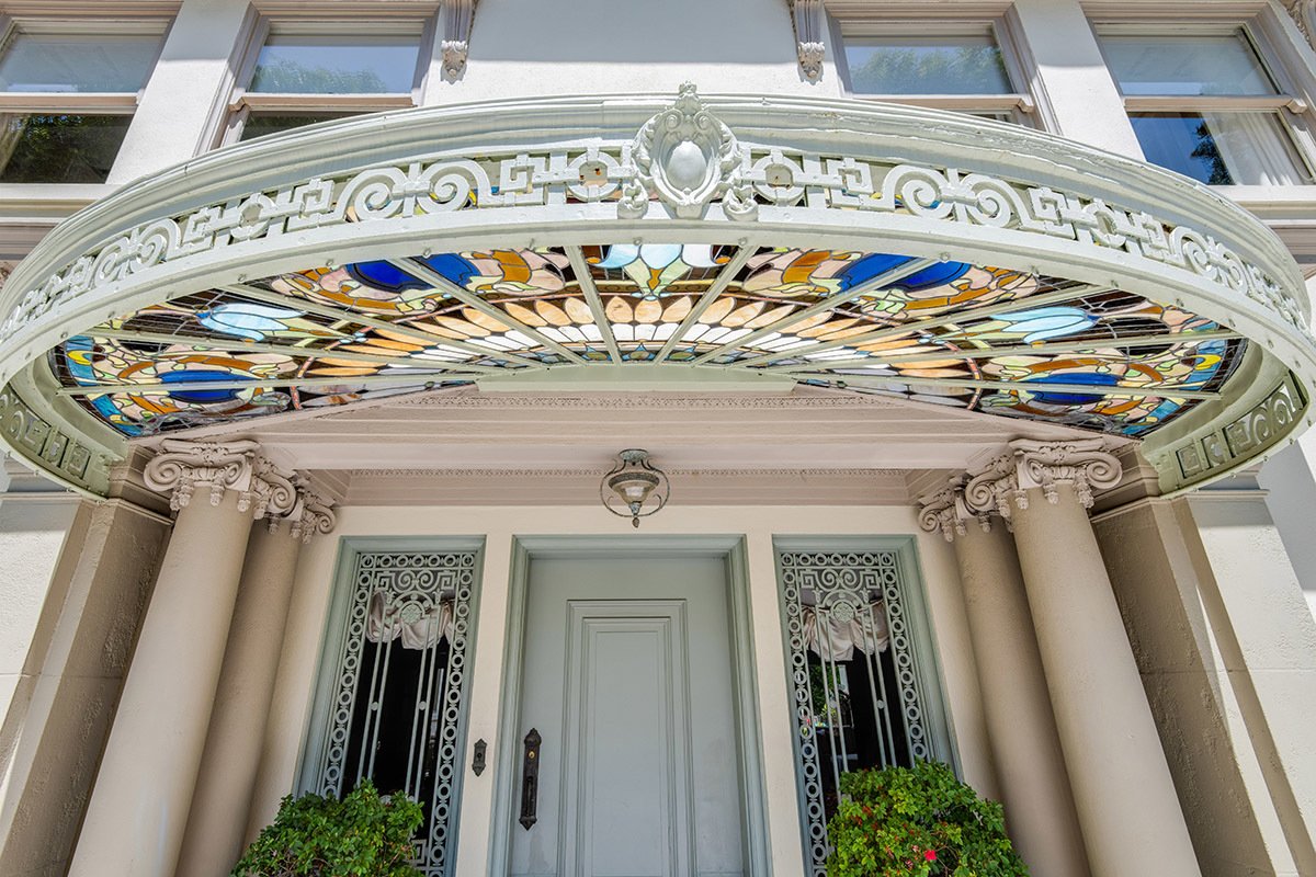 Photo 2 of 12 in Muhammad Ali’s Massive Hancock Park Mansion Hits the ...