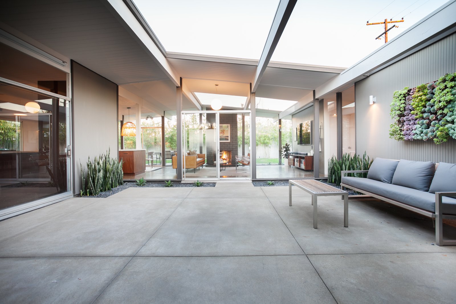 Photo 2 of 19 in A Handsomely Updated Eichler in Southern California ...