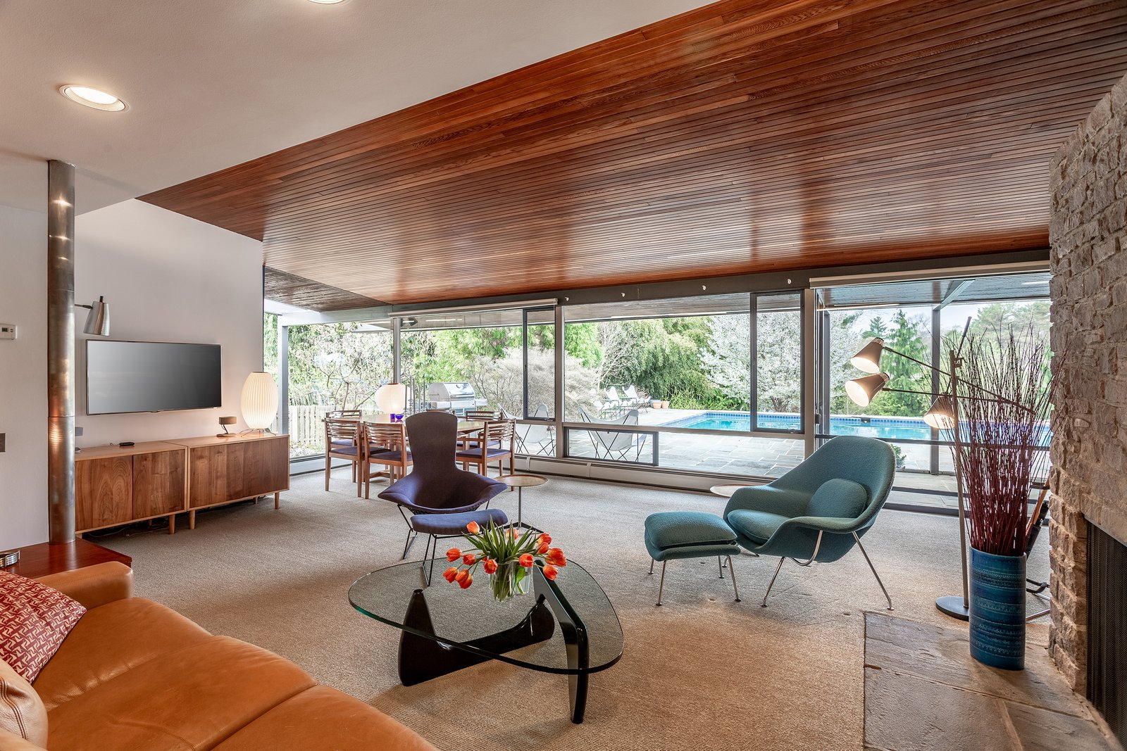 A Rare East Coast Neutra Home Hits the Market For $650K - Dwell
