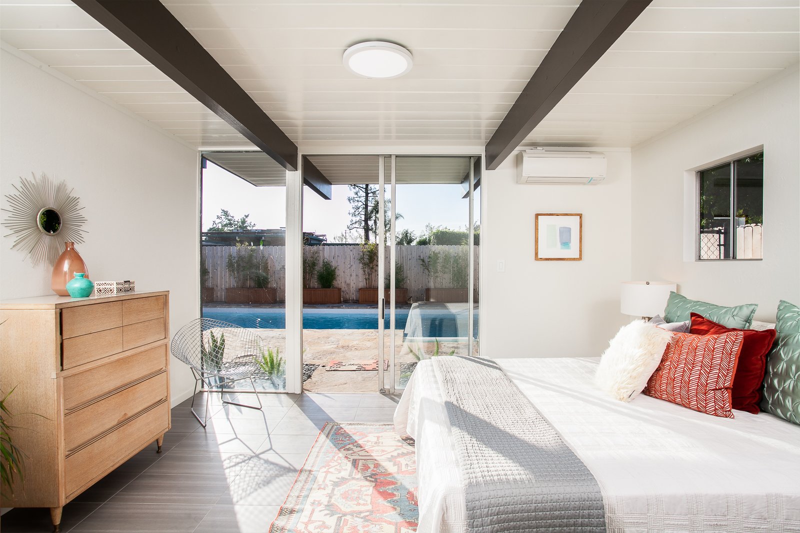 Photo 8 of 17 in A Spacious and Stylish Orange County Eichler With a ...