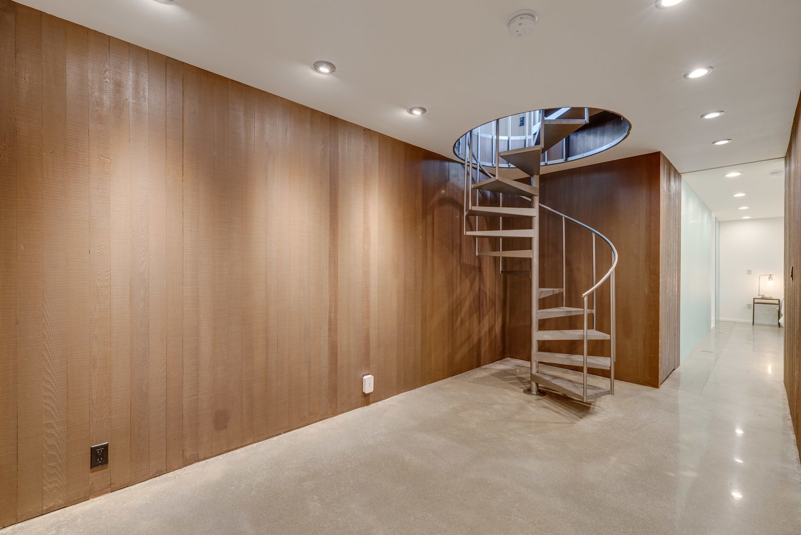 Photo 16 of 19 in A Marvelous Midcentury With a Bright Blue Door Hits ...