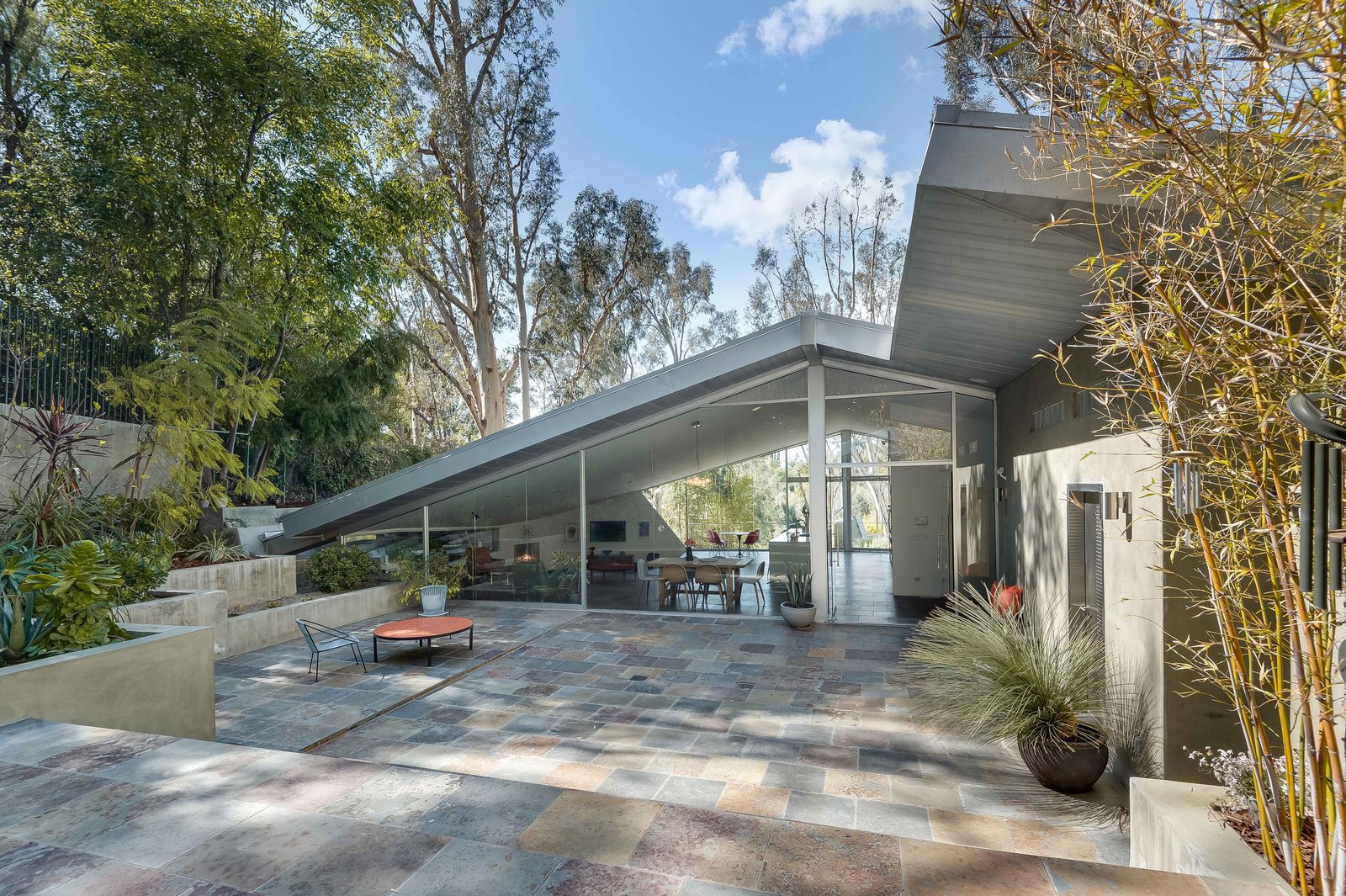 Photo 13 of 18 in Surfer-Architect Harry Gesner’s Futuristic Triangle ...