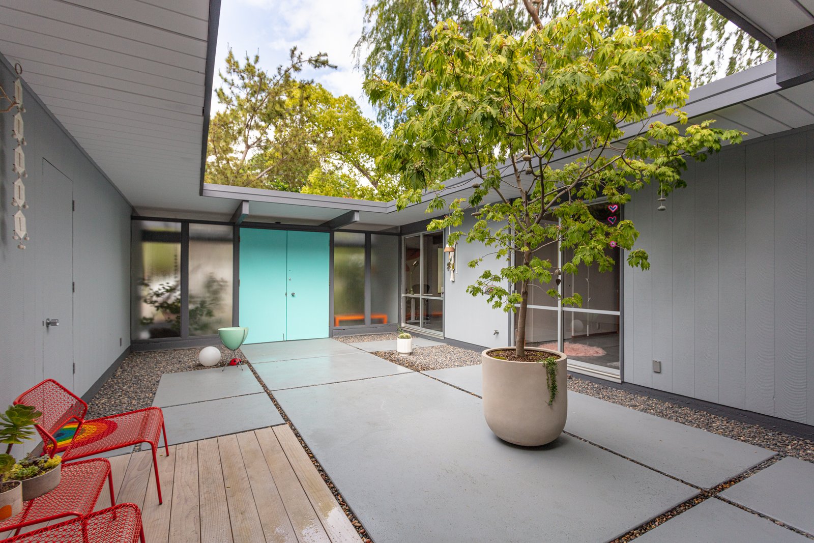 Photo 3 of 19 in A Sunny Super Eichler With a Backyard Pool Lists for ...