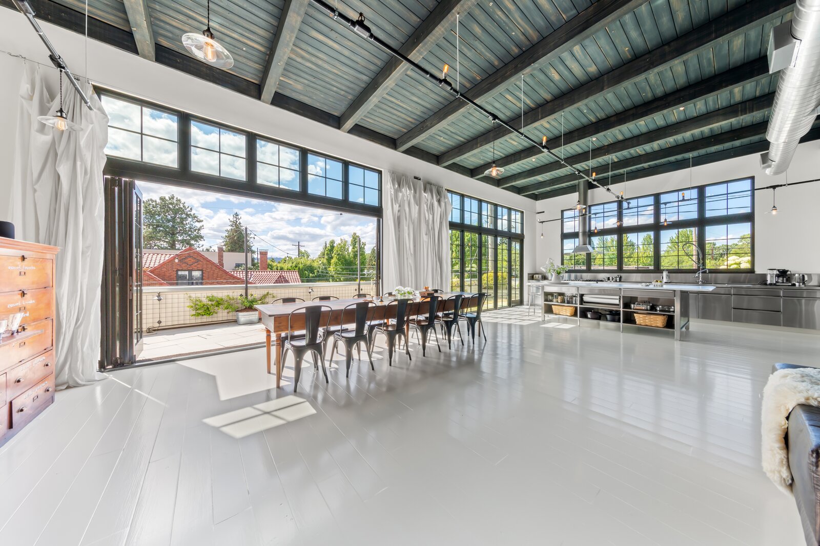 Photo 4 of 24 in A Dreamy Portland Loft With a Down-to-Earth Past Seeks ...