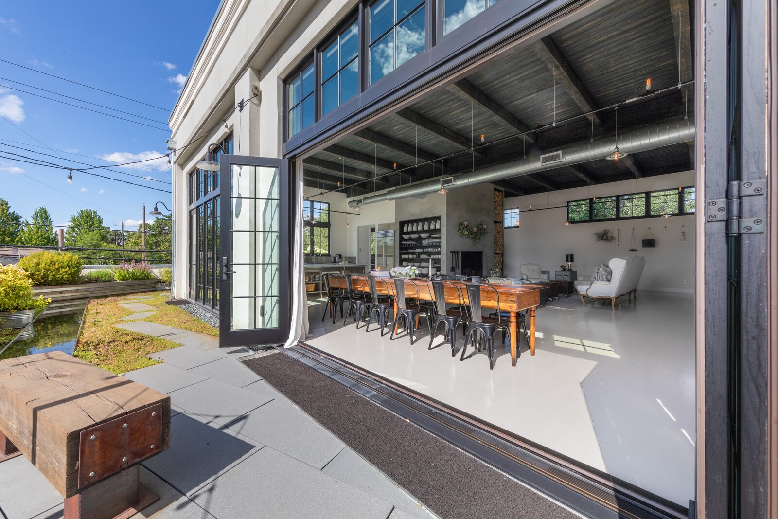Photo 9 of 24 in A Dreamy Portland Loft With a Down-to-Earth Past Seeks ...