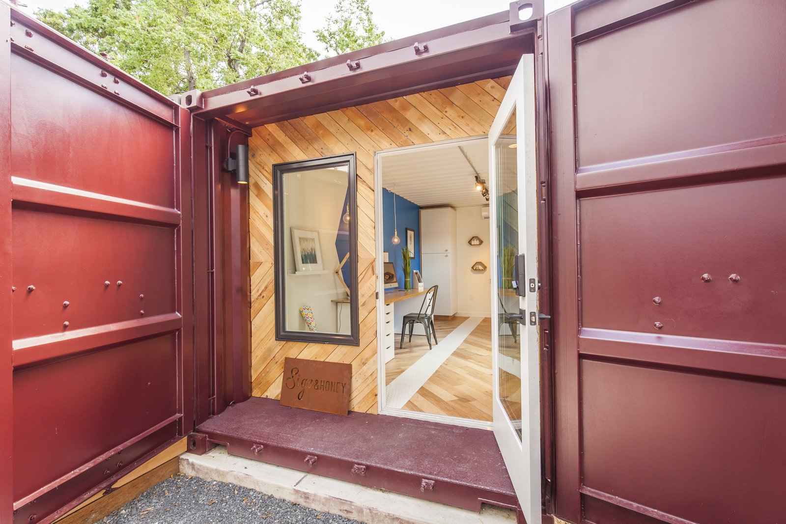 Photo 9 of 10 in Ship Shape: An Austin Home With a Shipping Container ...