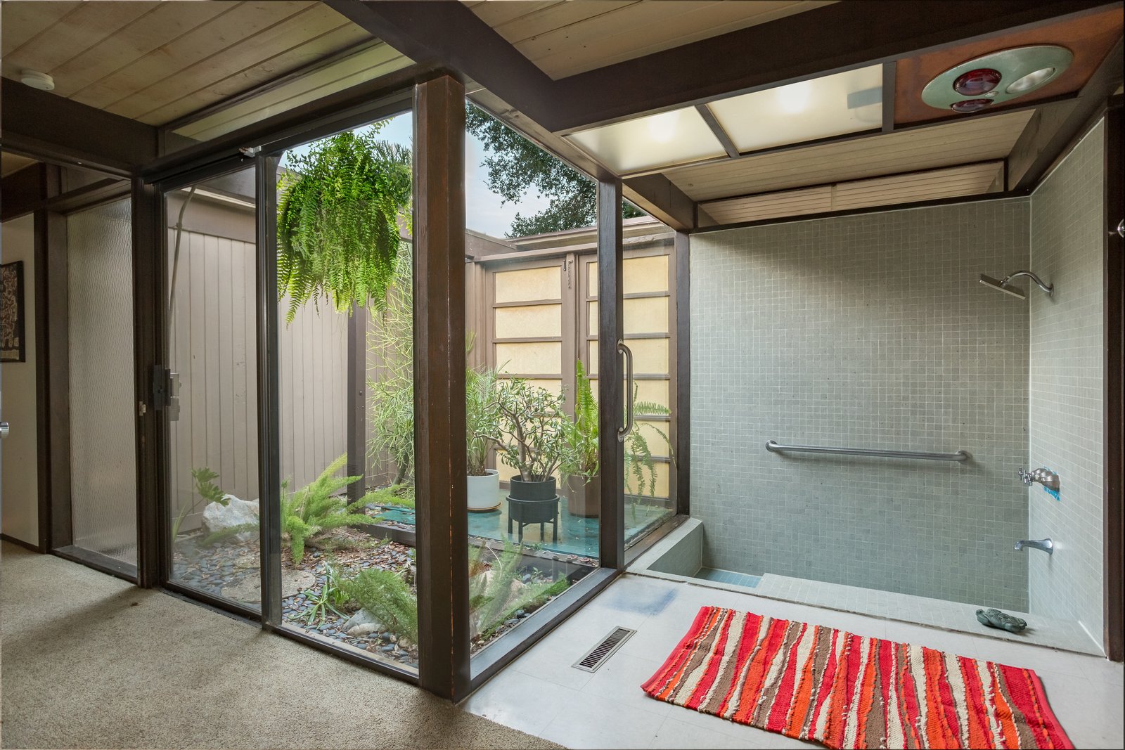 Photo 11 of 11 in Snag This Midcentury Stunner in Southern California ...