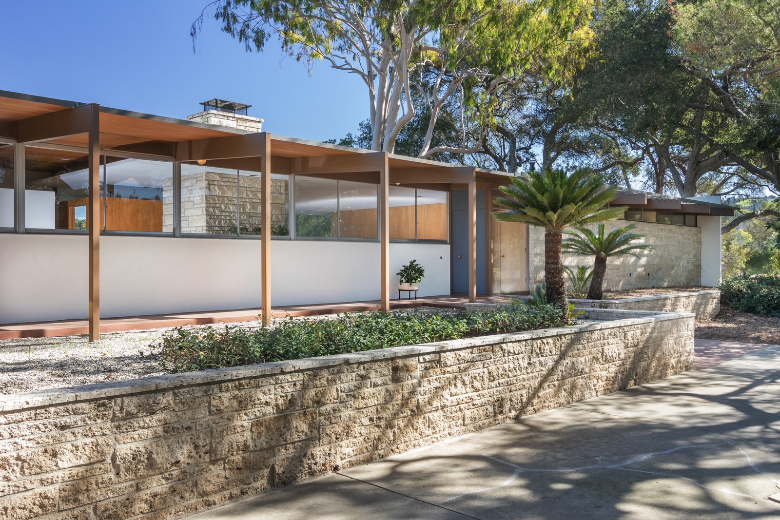 Photo 2 of 9 in Nearly Slated For Destruction, a Restored Neutra in ...