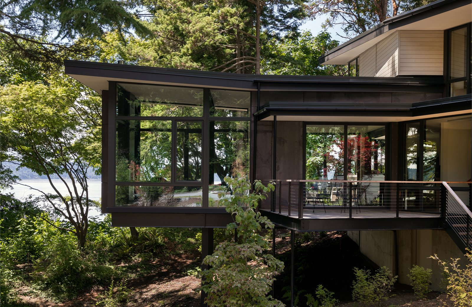 Photo 12 of 13 in Tree House by DeForest Architects PLLC - Dwell