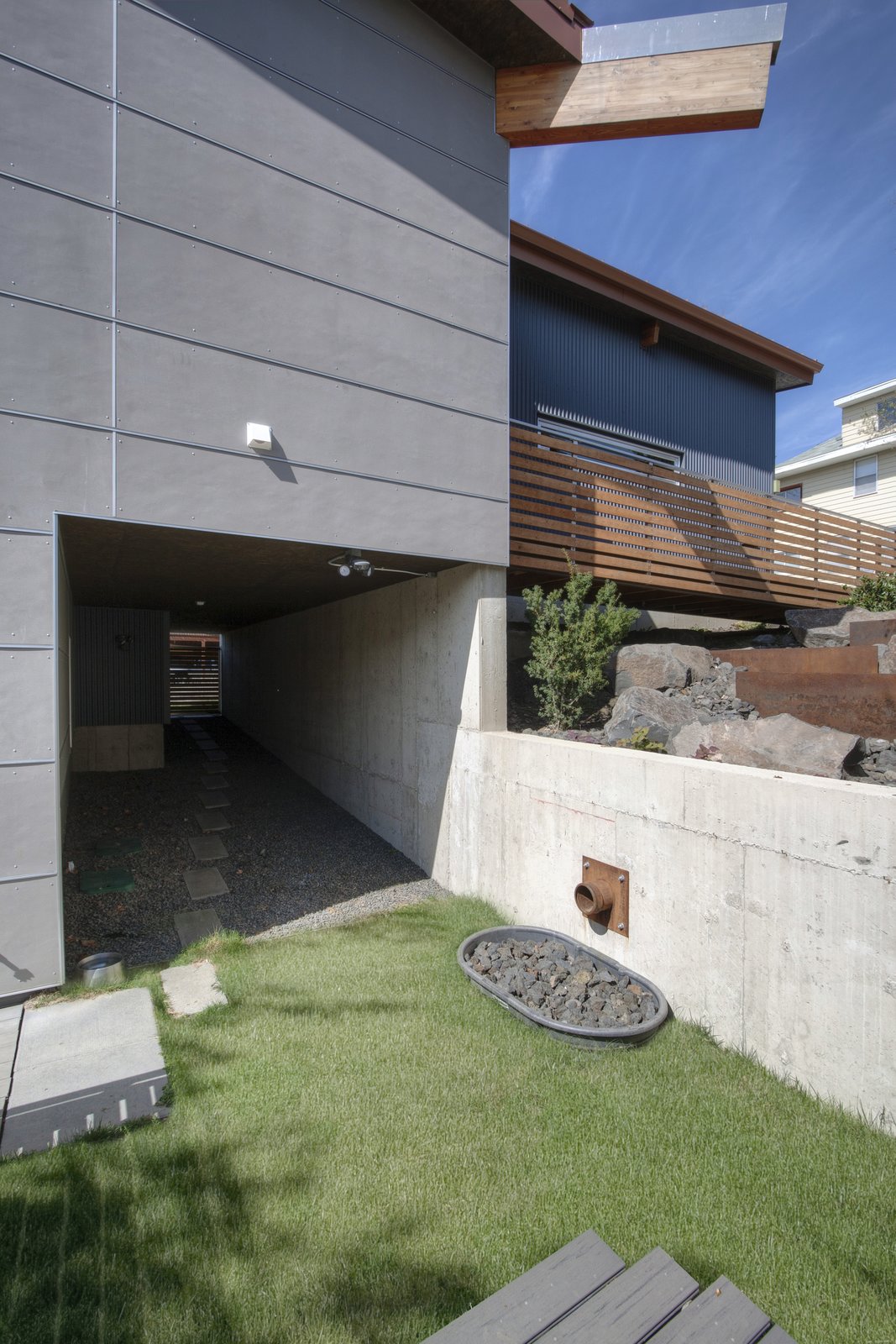 Photo 4 of 9 in Embracing Patina by Copeland Architecture ...