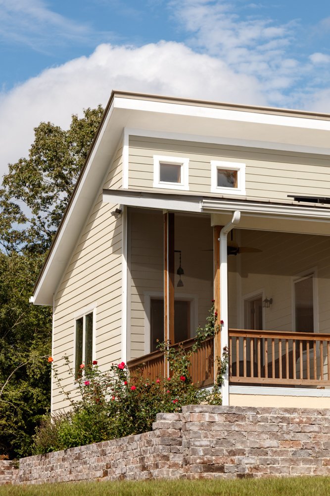 Photo 10 of 15 in Net-Zero Prefab Home by Deltec Homes - Dwell