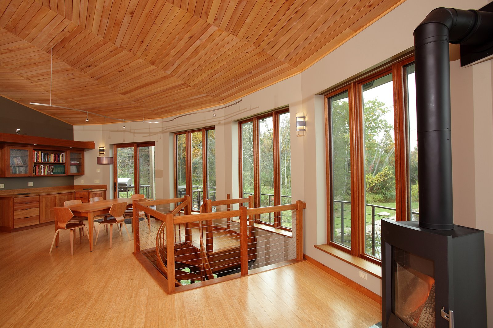 Photo 5 of 11 in Modern Round Deltec Homes by Deltec Homes - Dwell