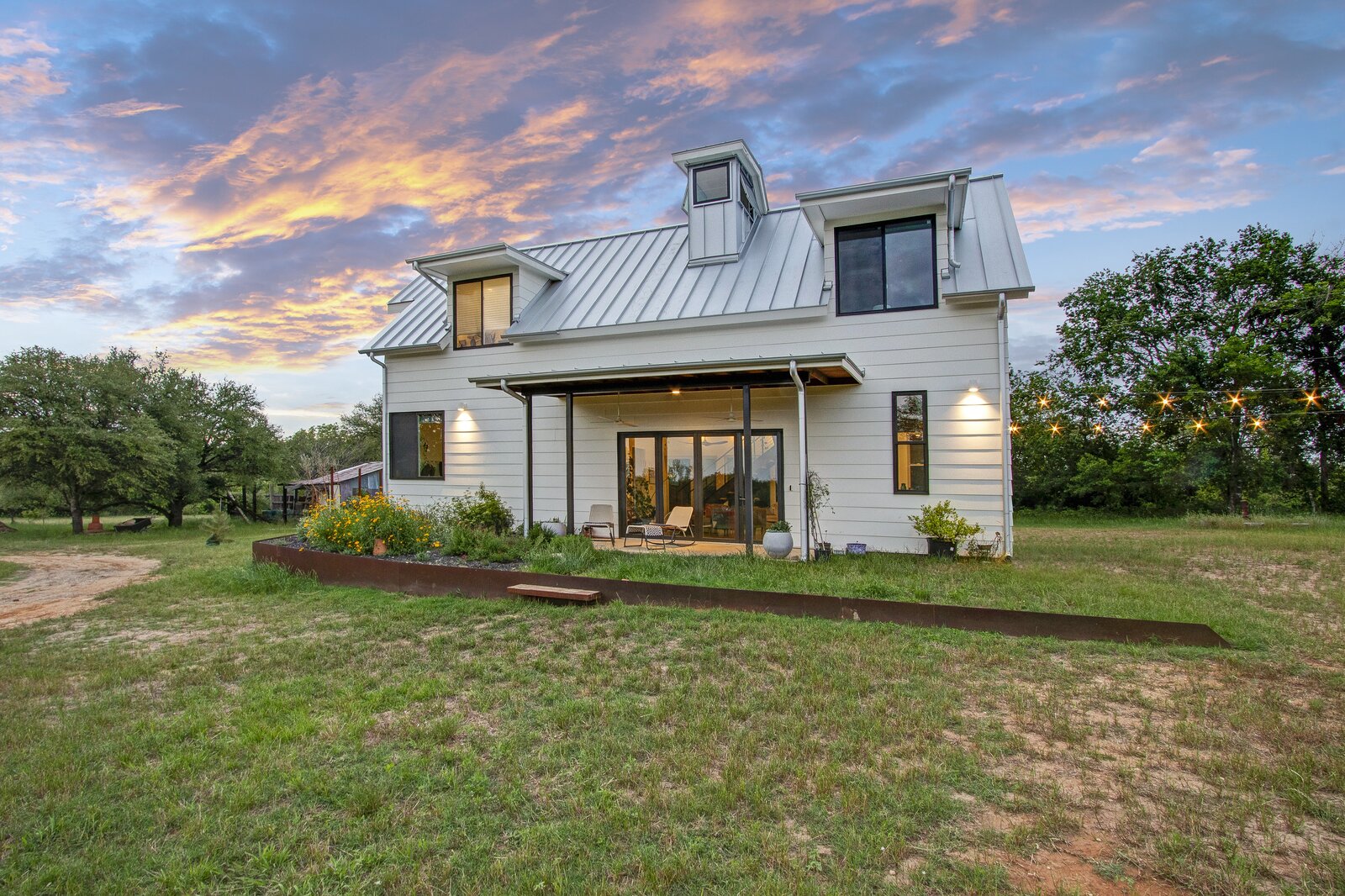 Peacefield, Elgin (8 Photos) - Dwell