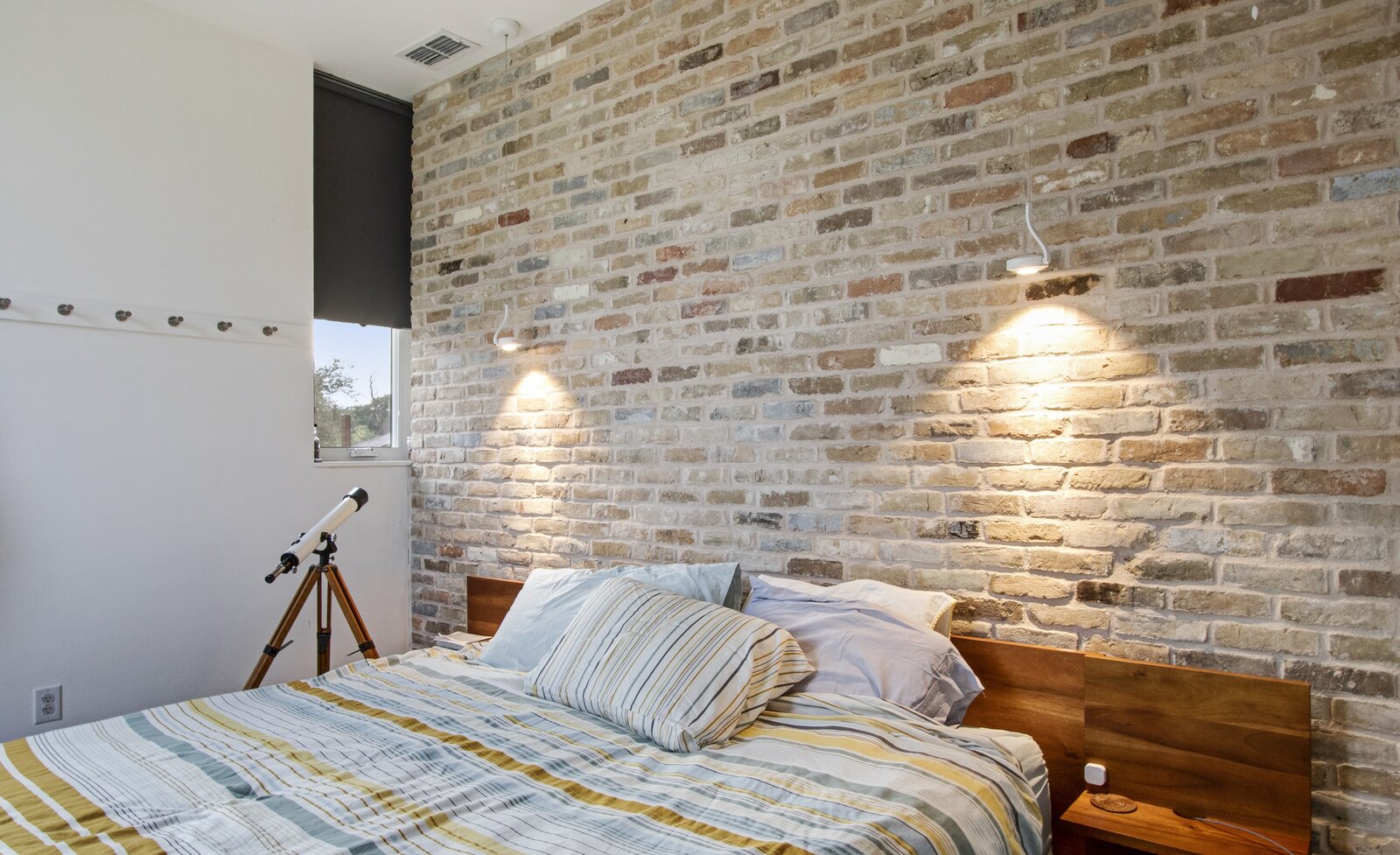 Photo 8 of 8 in Peacefield, Elgin by Jake Carter - Dwell