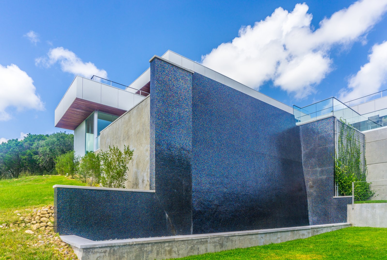 Photo 7 of 7 in One-of-a-kind Infinity Edge Pool & Waterfall in Austin ...