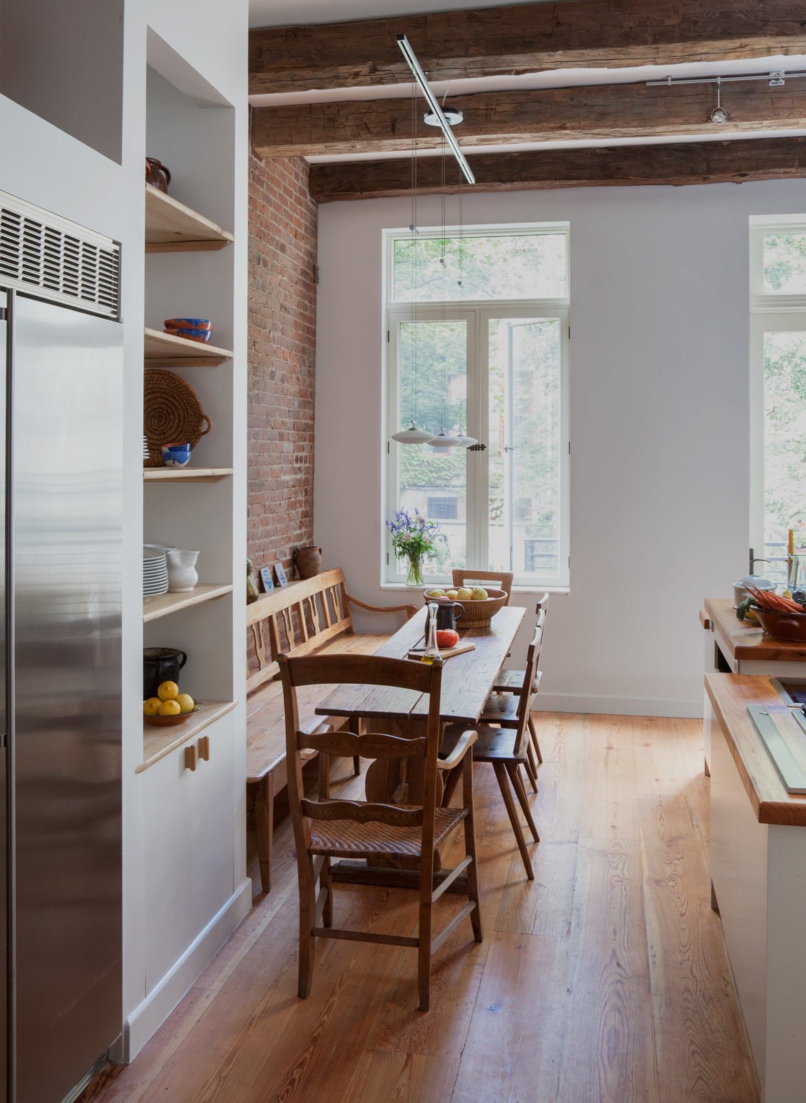 Photo 2 of 4 in Harlem Brownstone by Miriam Biolek Interior Design - Dwell