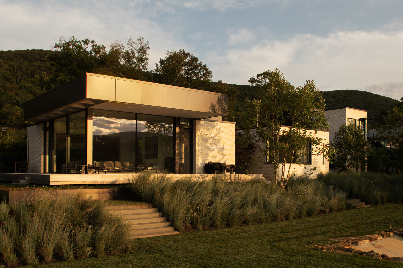 Photo 15 of 27 in Hudson Highlands House by Jeff Jordan Architects - Dwell